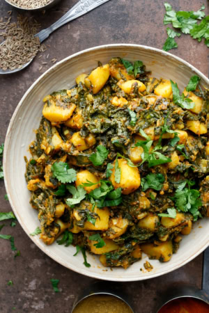 Aloo Palak – Cooking With Parita